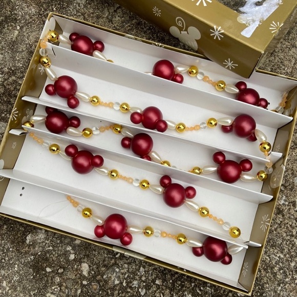Disney | Holiday | Garland 6 Feet The Disney Holiday Collection ...